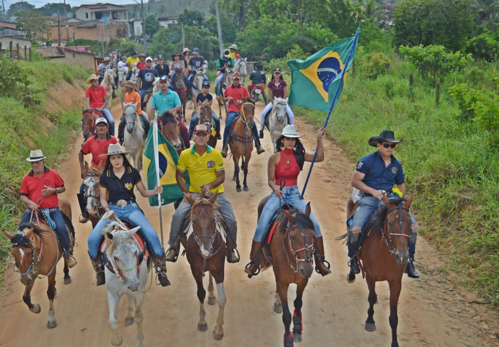 Cavalgada da Independência é sucesso em Monte Pascoal. - Giro de Notícias